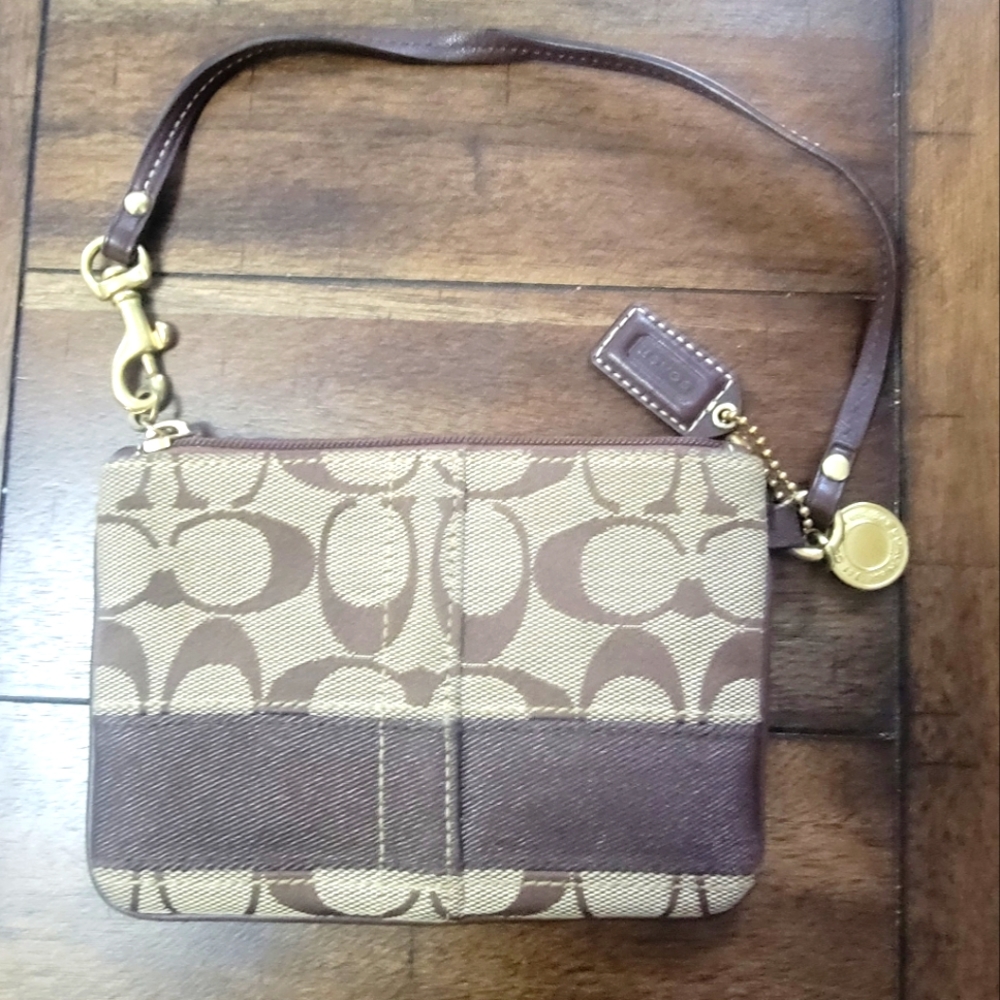 Coach Card Holder/Change Purse In Brown - Gem